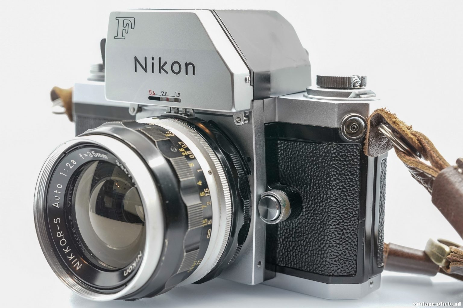 The day the world stood still: Nikon F - Vintage-photo